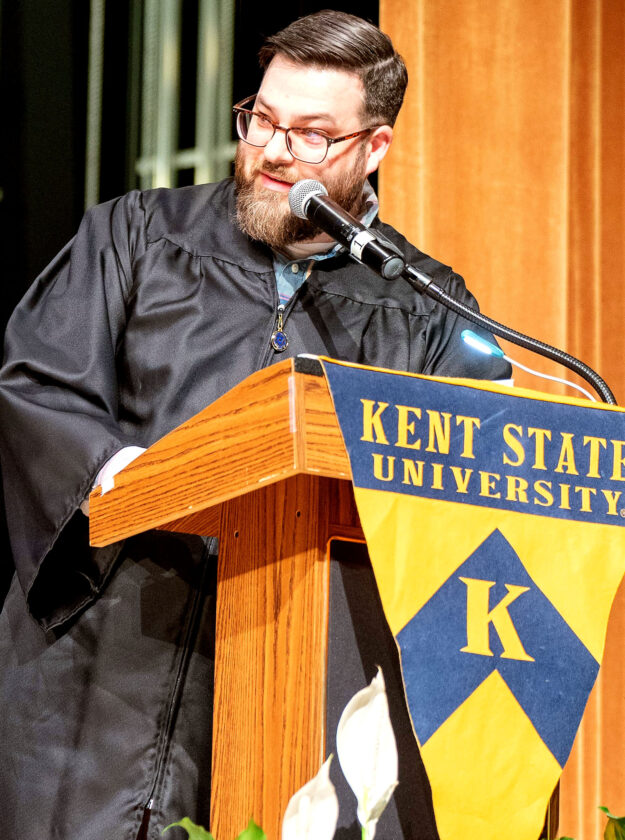 Kent State holds grad ceremony | News, Sports, Jobs - Morning Journal